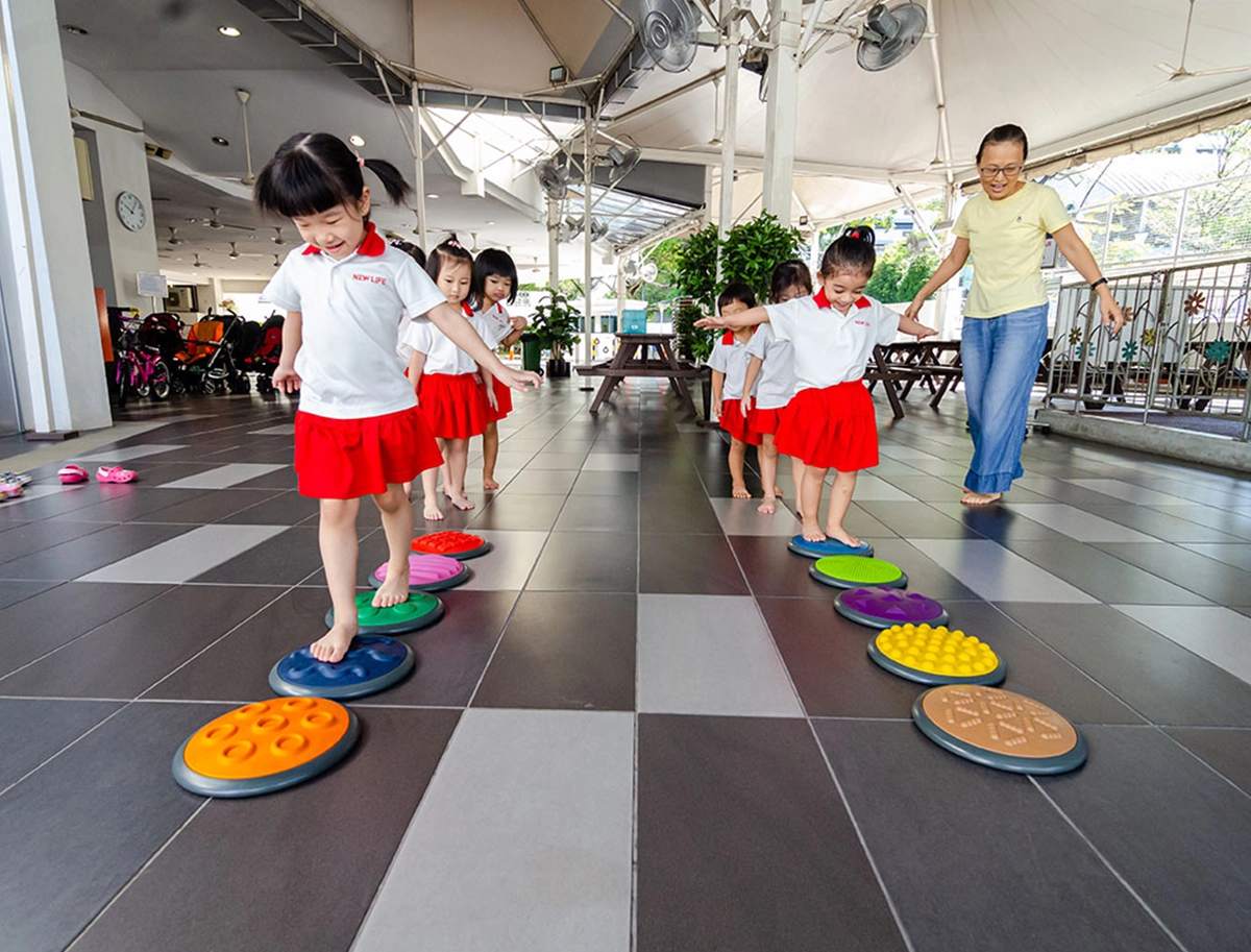 How Outdoor Play Contributes to A Child’s Physical Development - New ...